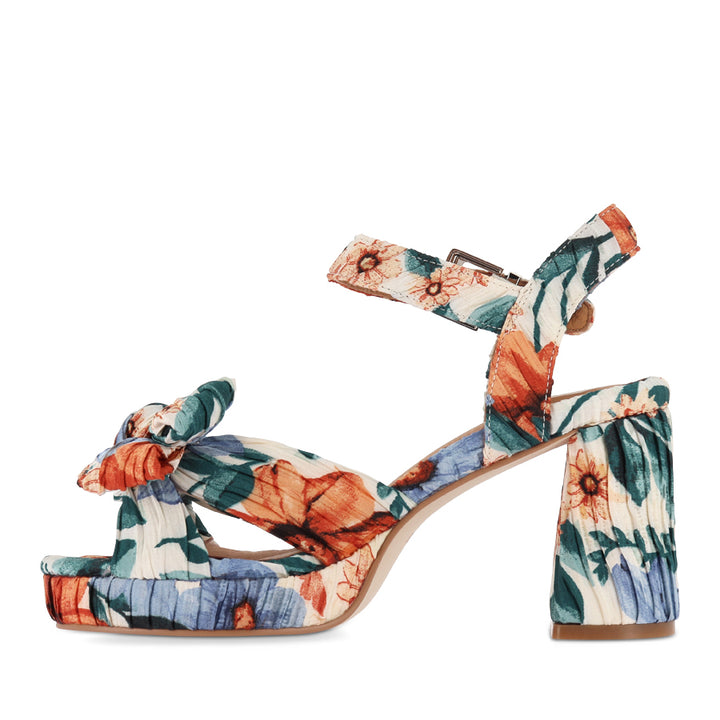 Evans Shoes | Shop the latest quality footwear brands online