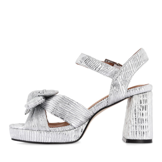 Evans Shoes | Shop the latest quality footwear brands online