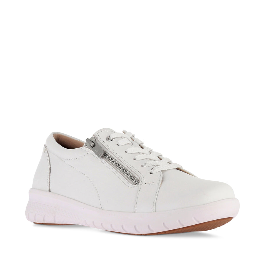 SOLAR XF - WHITE LEATHER – Evans Shoes