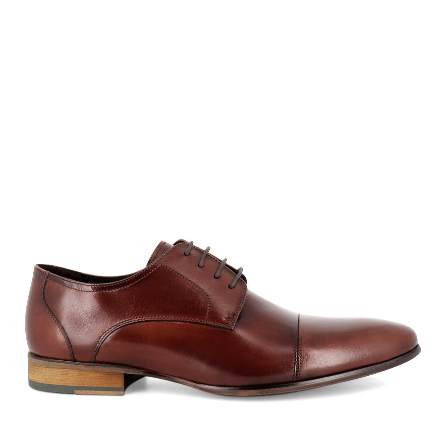 AQ BY AQUILA – Evans Shoes